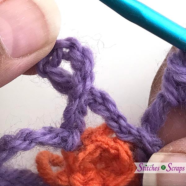 Free Pattern - Loopy Flower Square - Stitches n Scraps