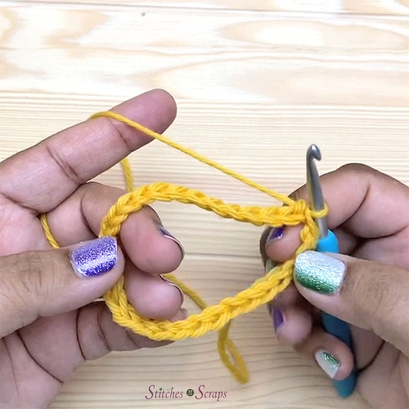 Long Starting Chains - Crochet Tips and Tricks - Stitches n Scraps