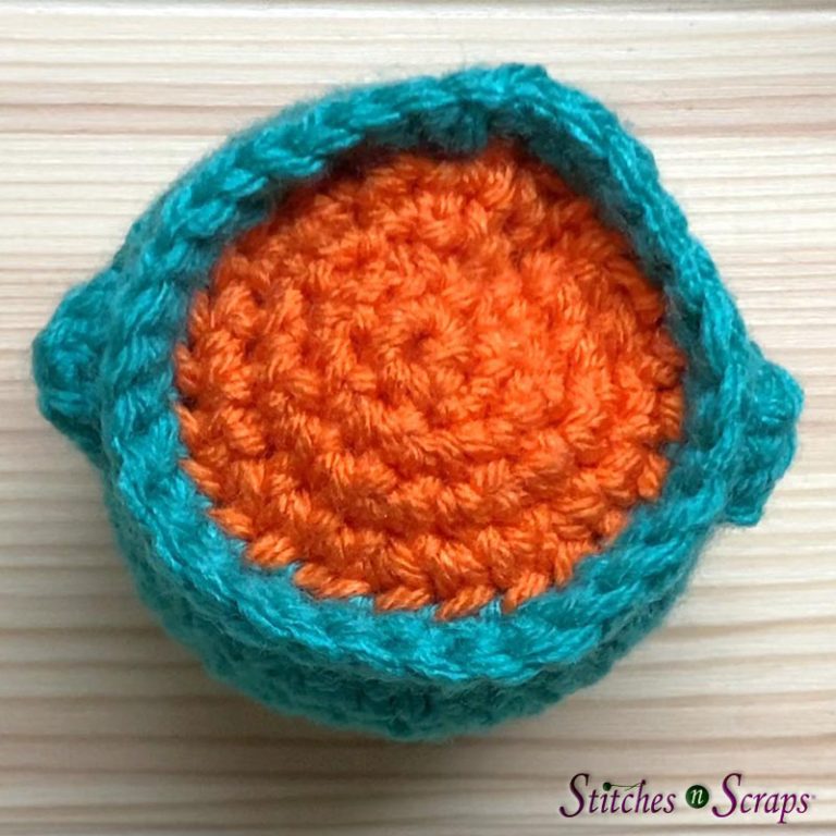 Halloween Cauldron Crochet Pattern - Stitches n Scraps